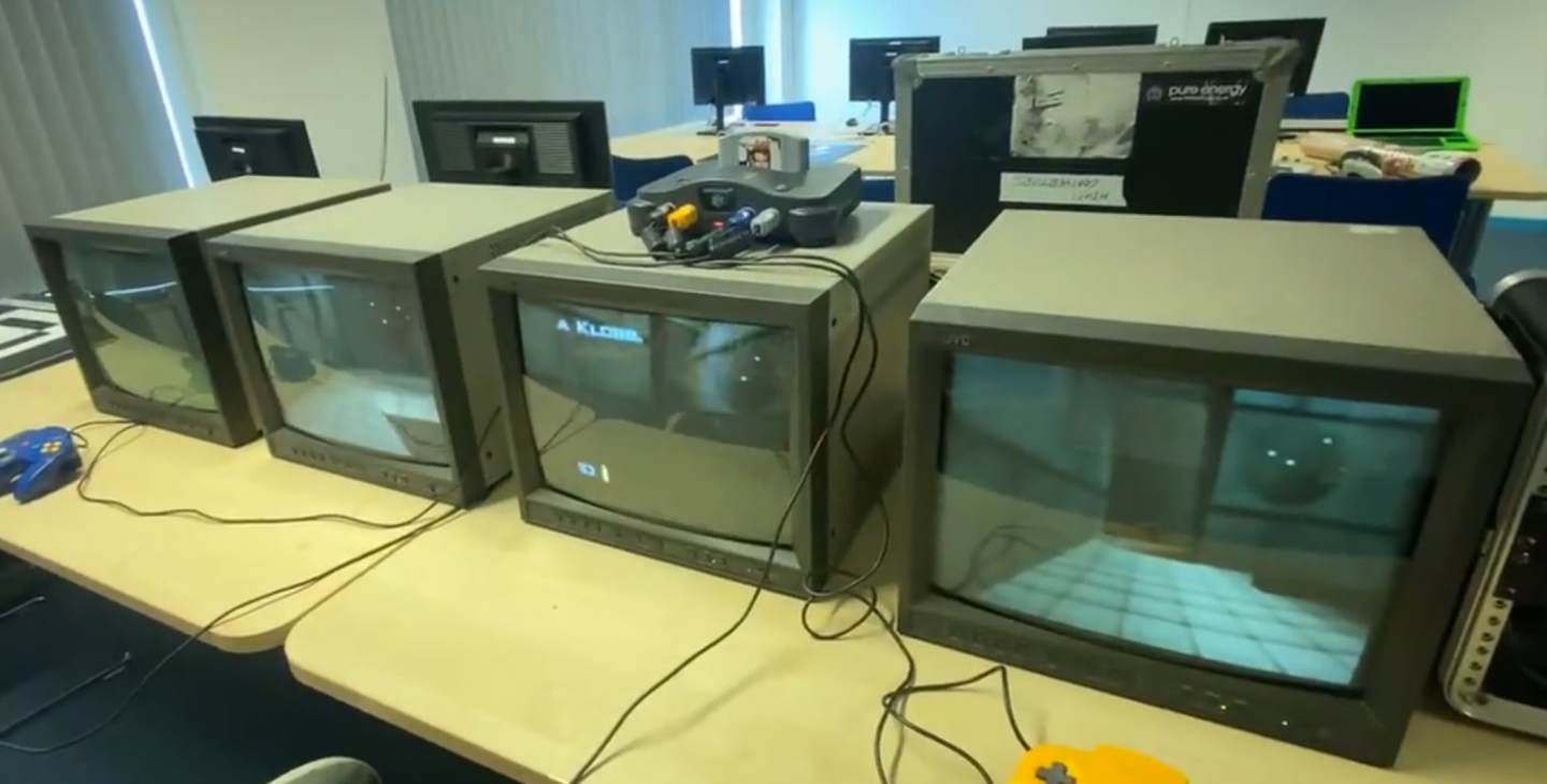 Museum rigs up multi-screen N64 GoldenEye to prevent “screencheating ...