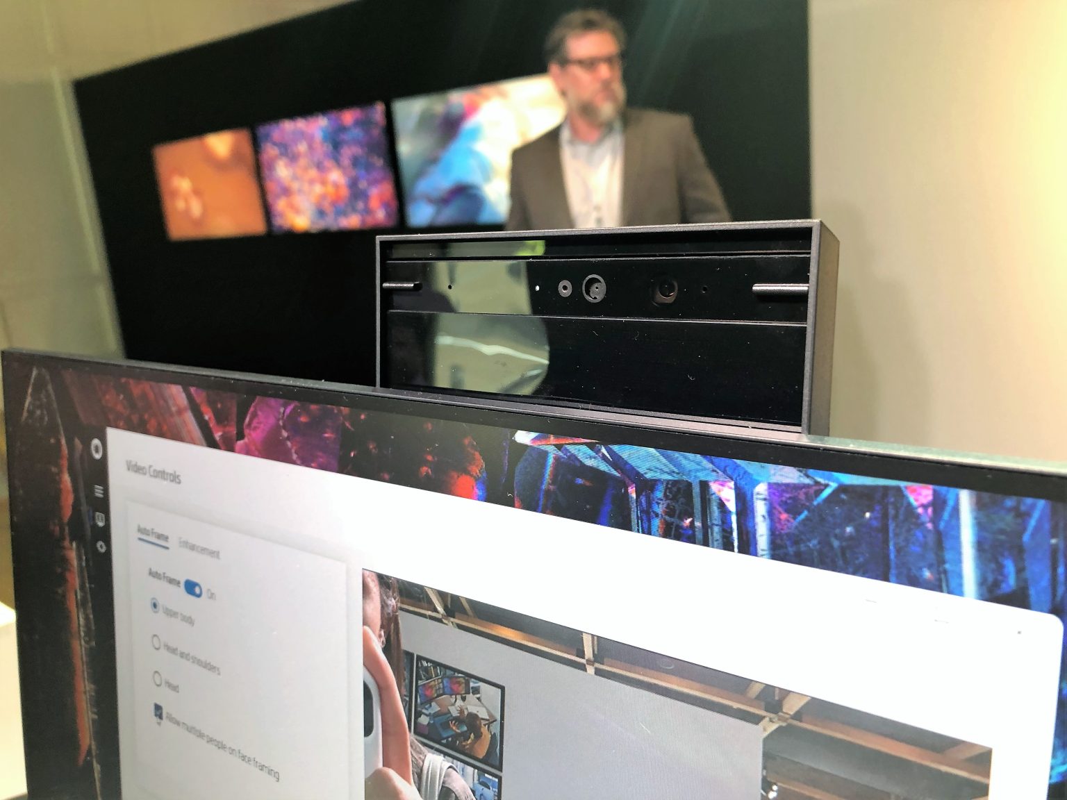 HP monitor’s built-in 5 MP webcam keeps you in frame - Ars Technica