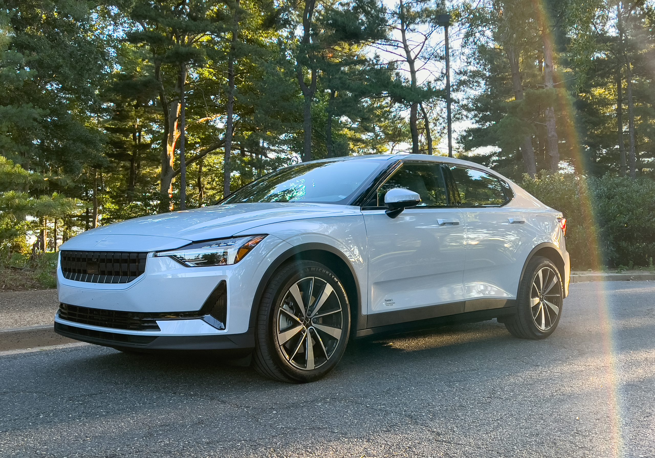 White polestar 2 store