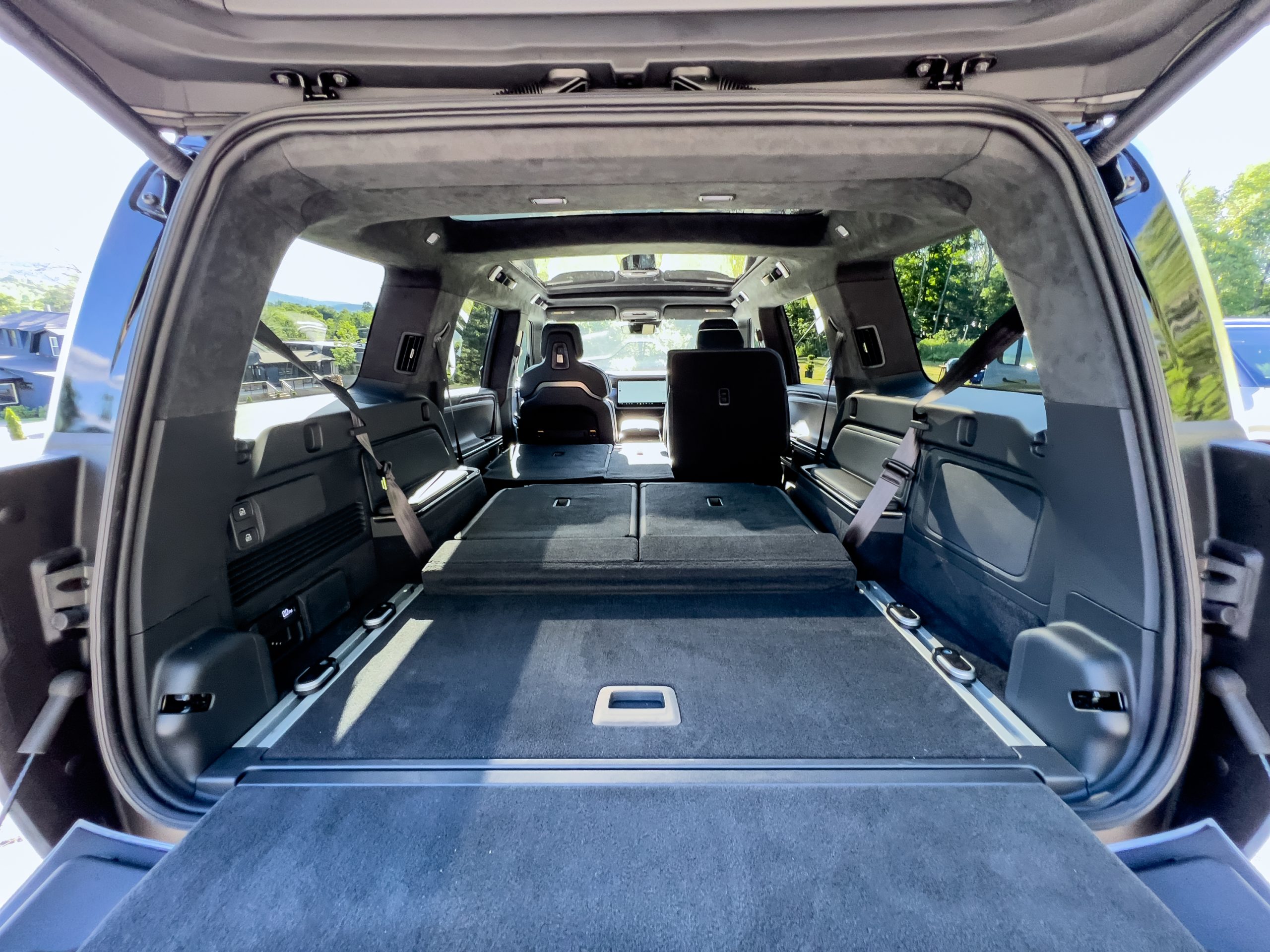 Rivian’s R1S: An electric SUV for those with an adventurous lifestyle ...