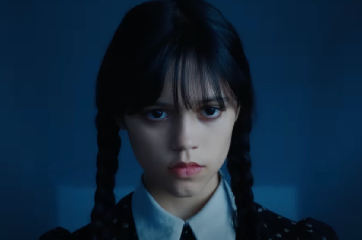 First official teaser for Wednesday is deliciously “Burtonesque” - Ars ...