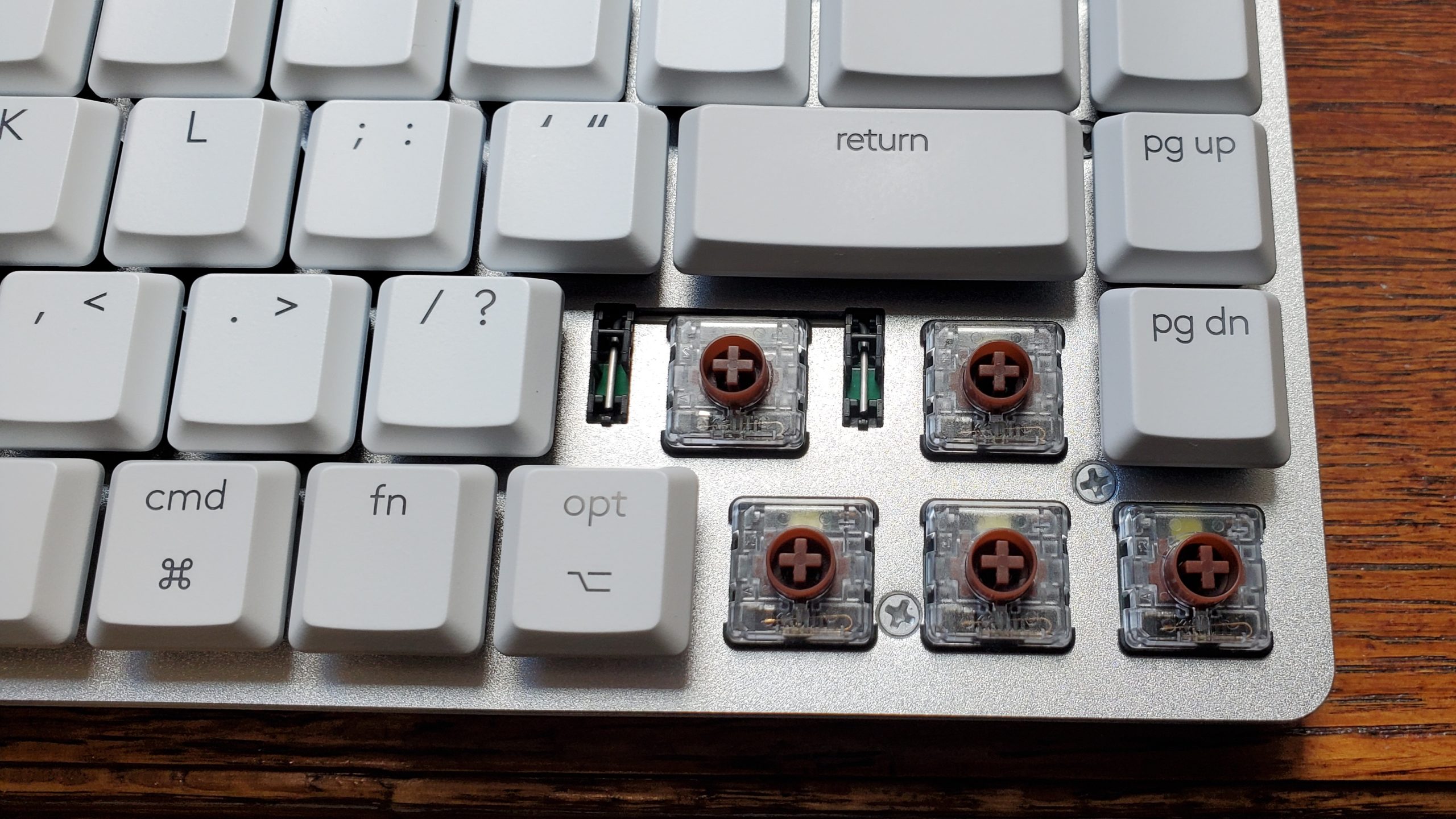 Logitech finally makes a wireless mechanical keyboard with a true Mac ...