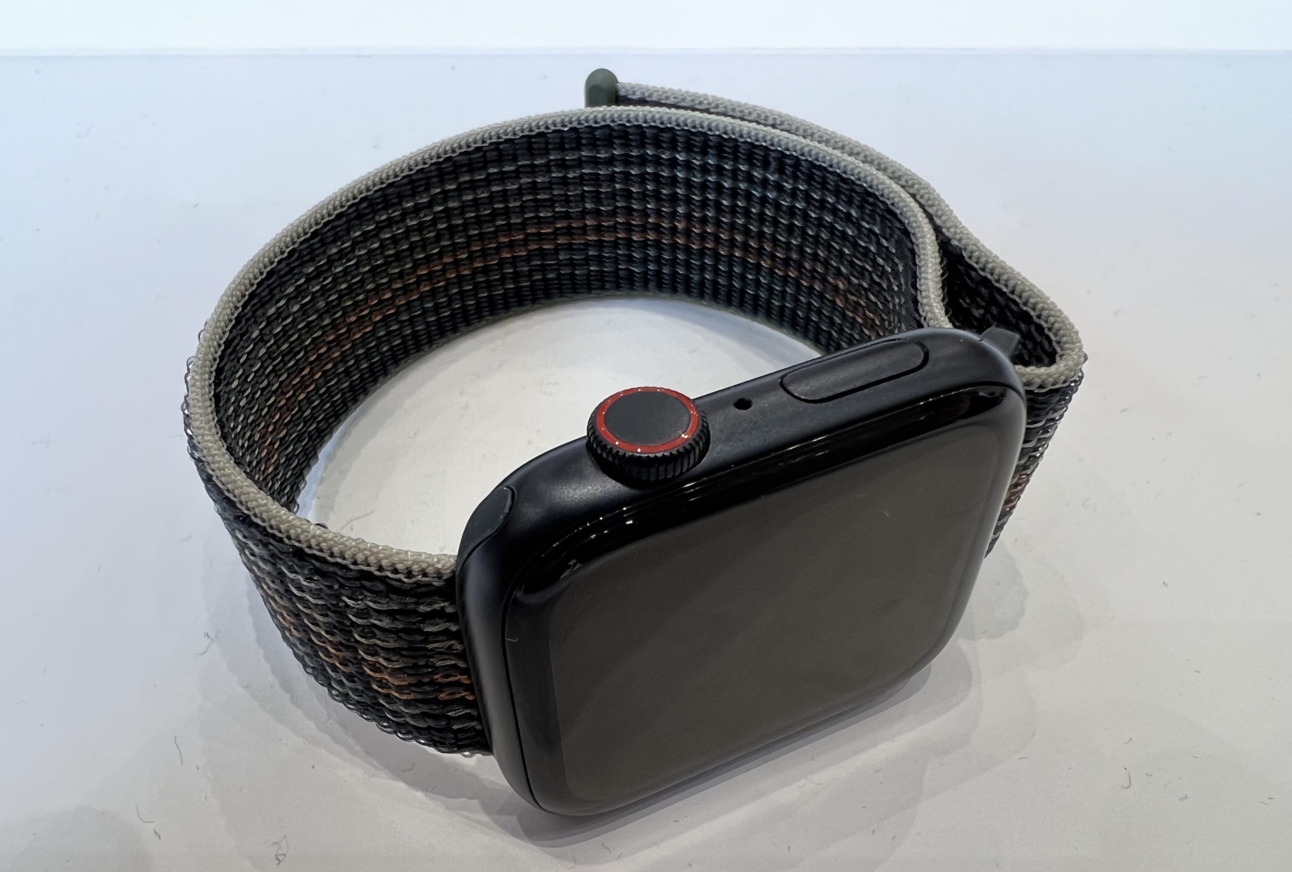 Hands-on with the Apple Watch Ultra and AirPods Pro - Ars Technica