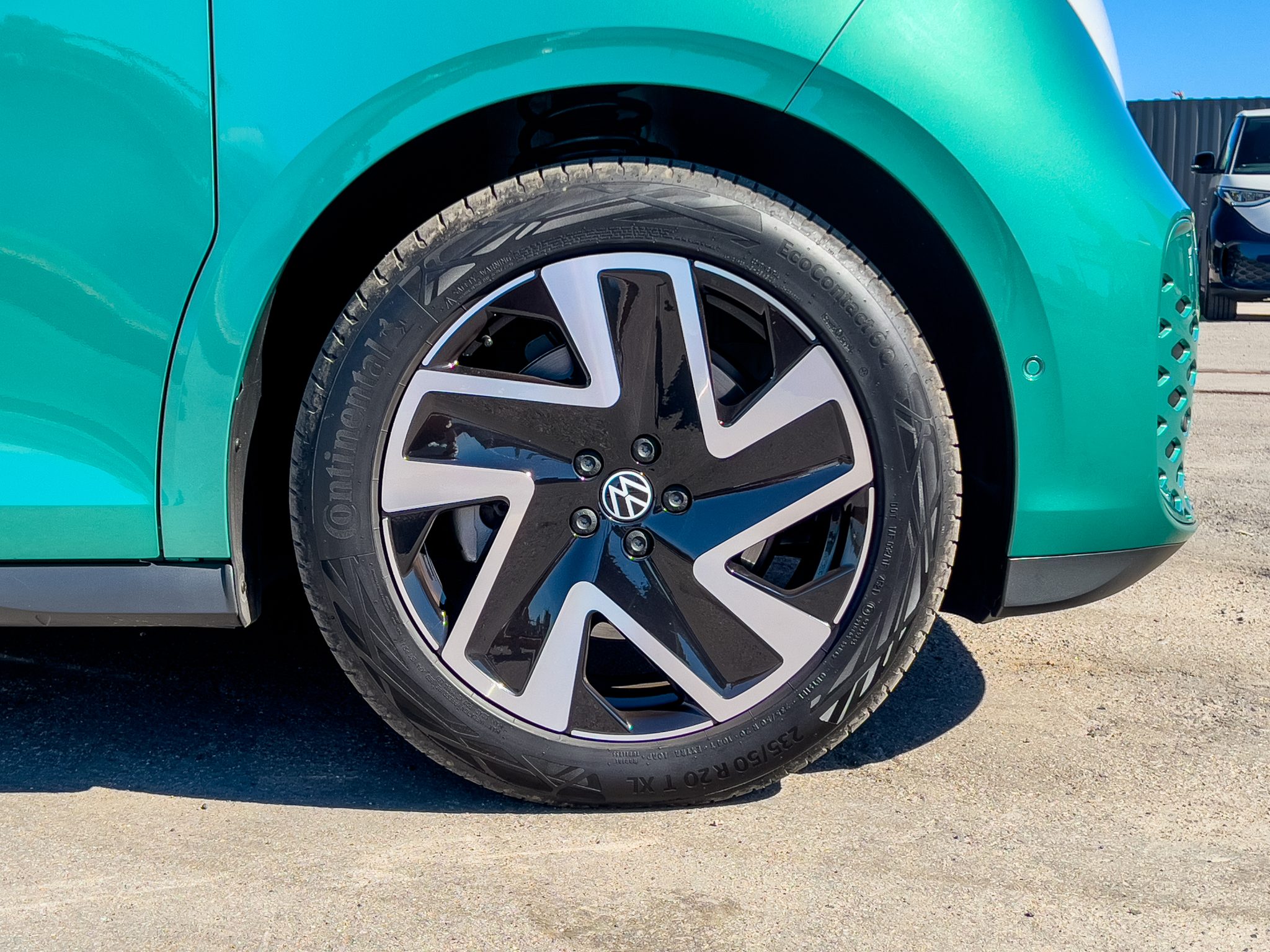 What we learned driving VW’s new electric ID Buzz - Ars Technica