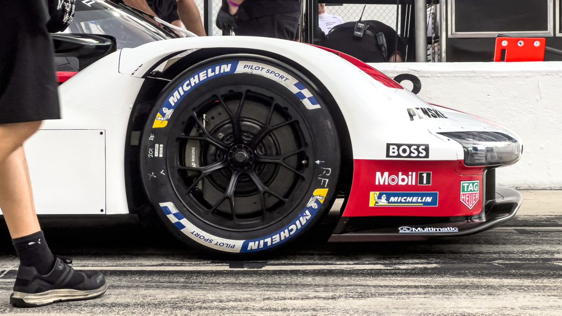 We peek inside Porsche’s private Le Mans race car test - Ars Technica