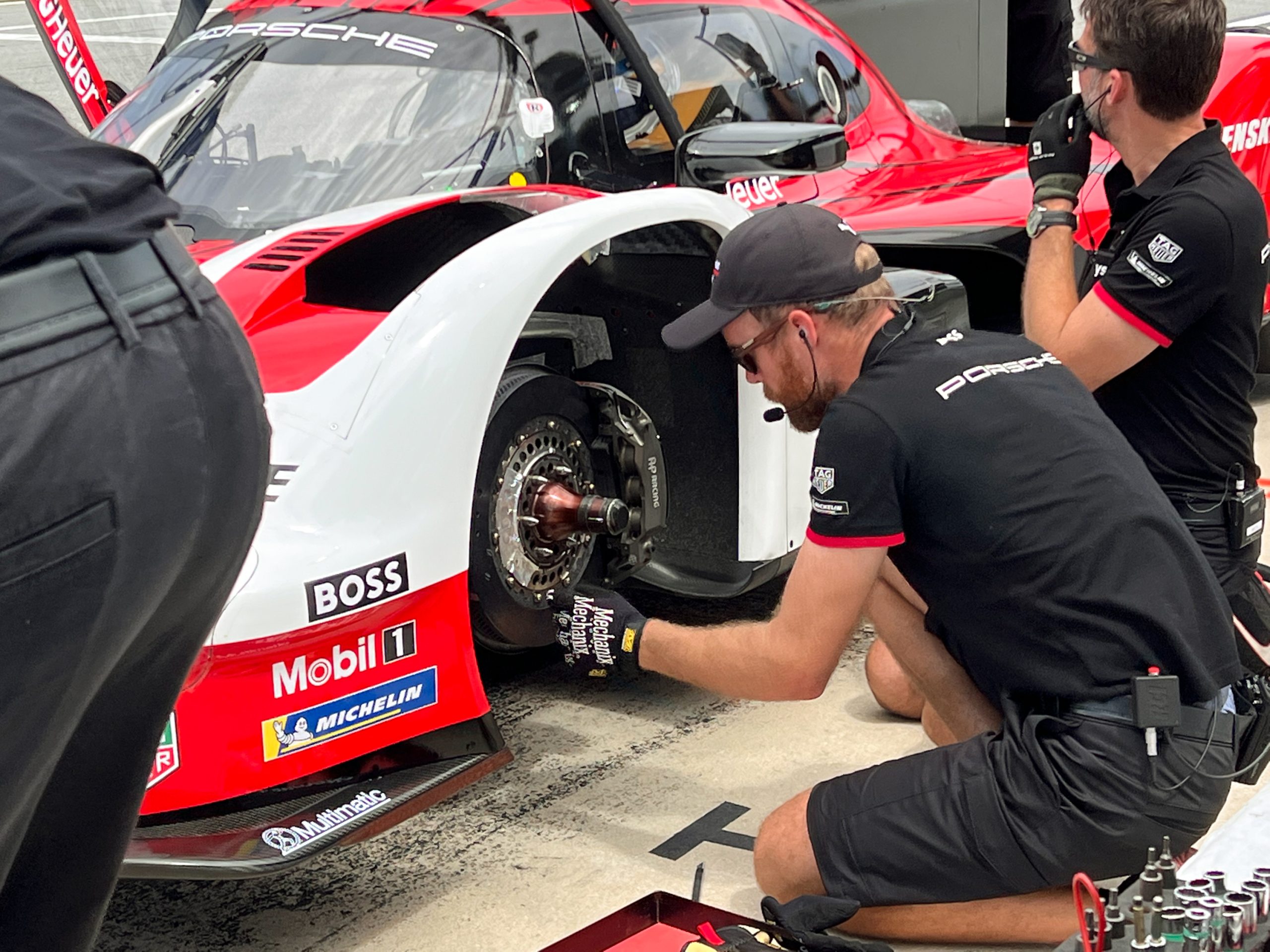 We peek inside Porsche’s private Le Mans race car test - Ars Technica