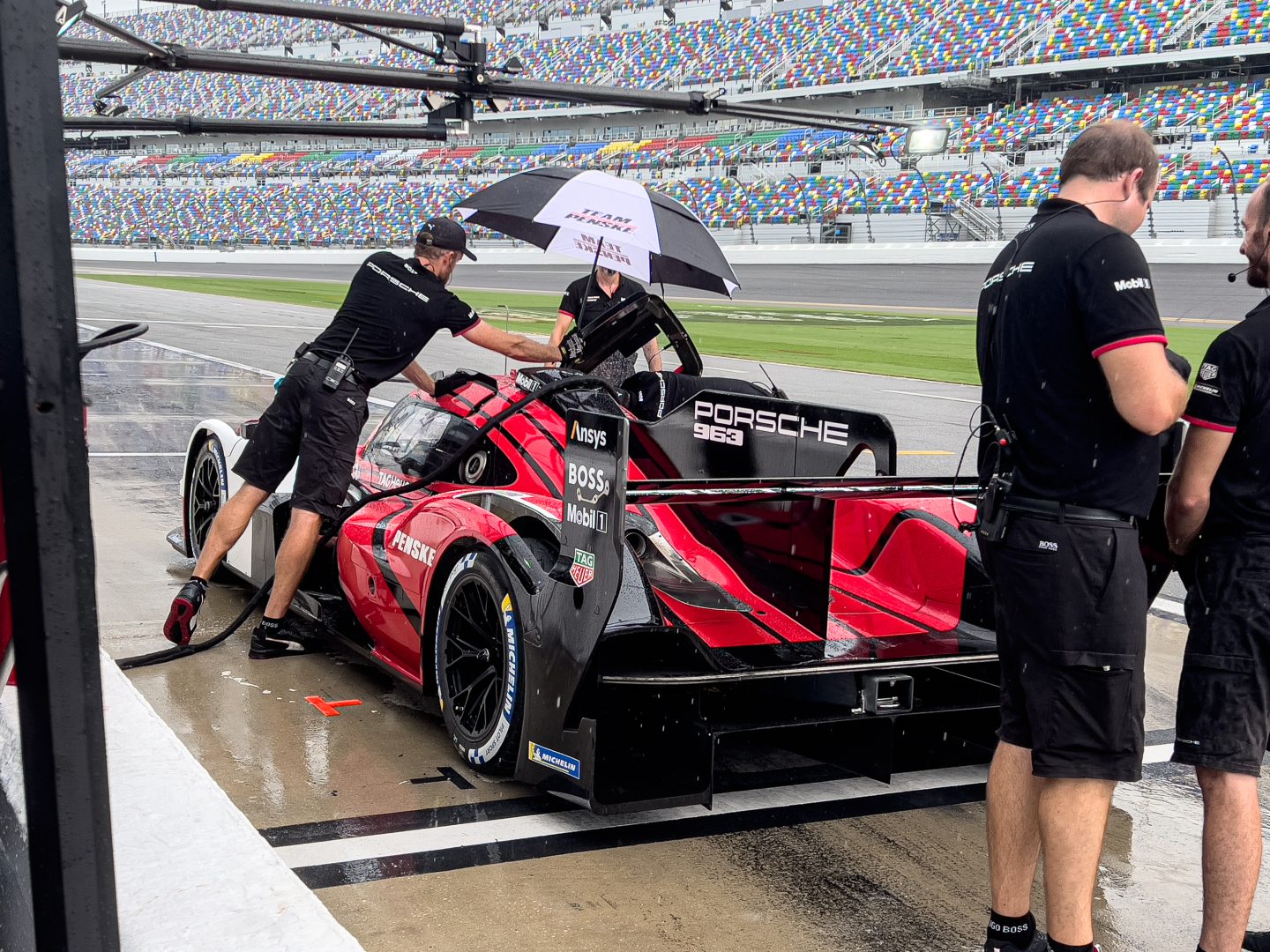 We peek inside Porsche’s private Le Mans race car test - Ars Technica