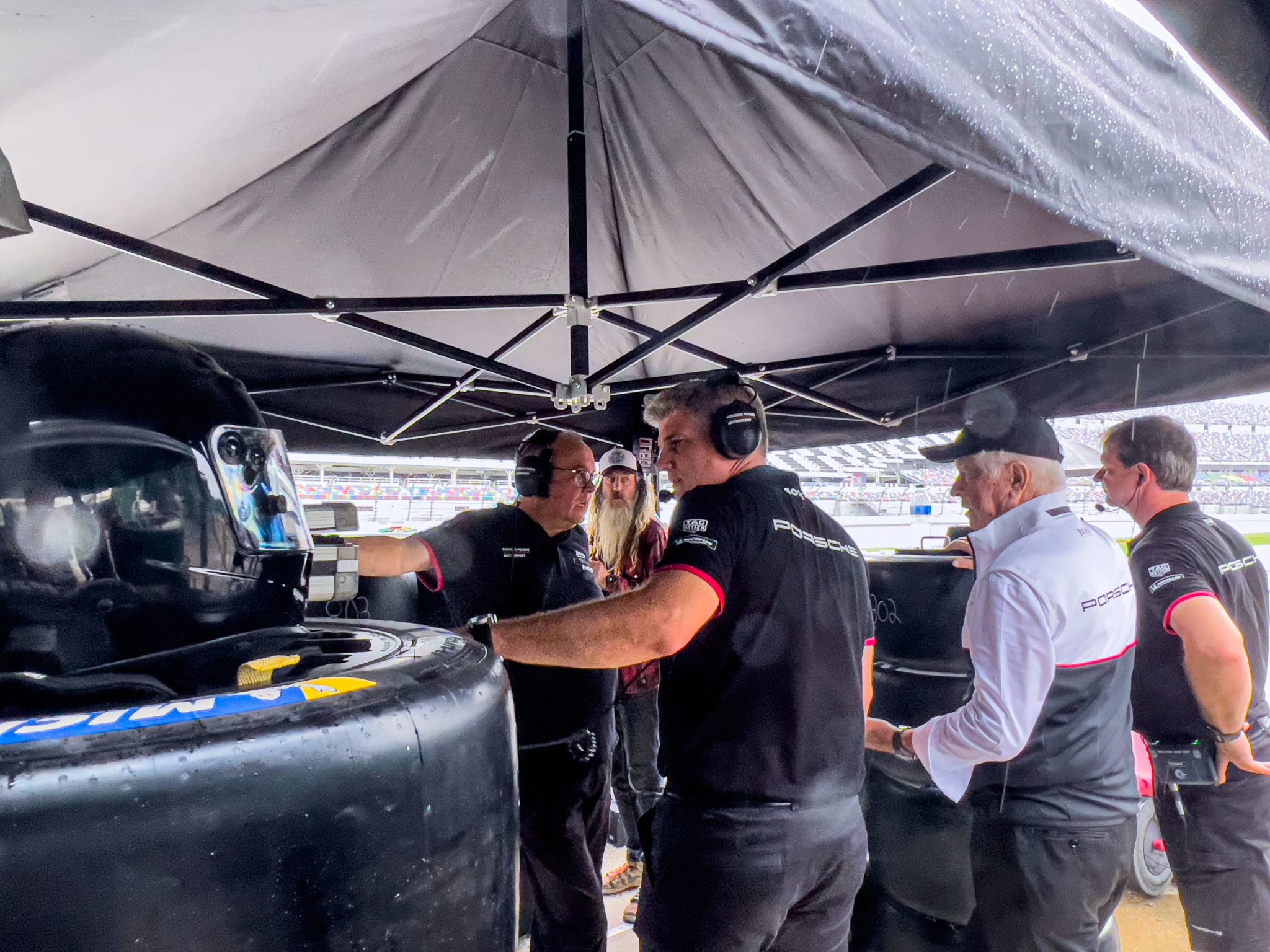 We peek inside Porsche’s private Le Mans race car test - Ars Technica