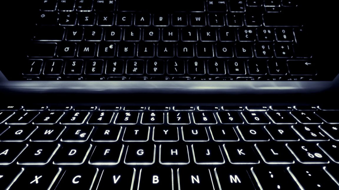 Mystery hackers are “hyperjacking” targets for insidious spying - Ars ...