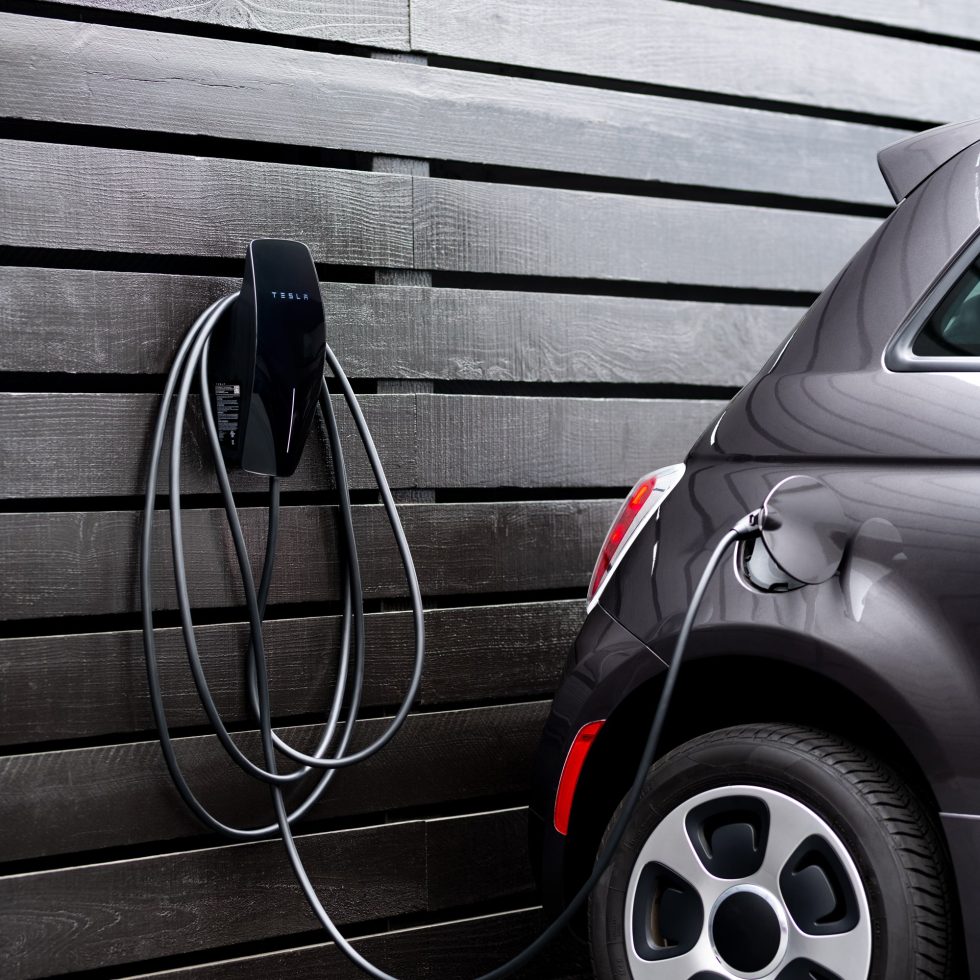 Tesla releases $550 AC charger with standard plug, not Tesla’s plug ...