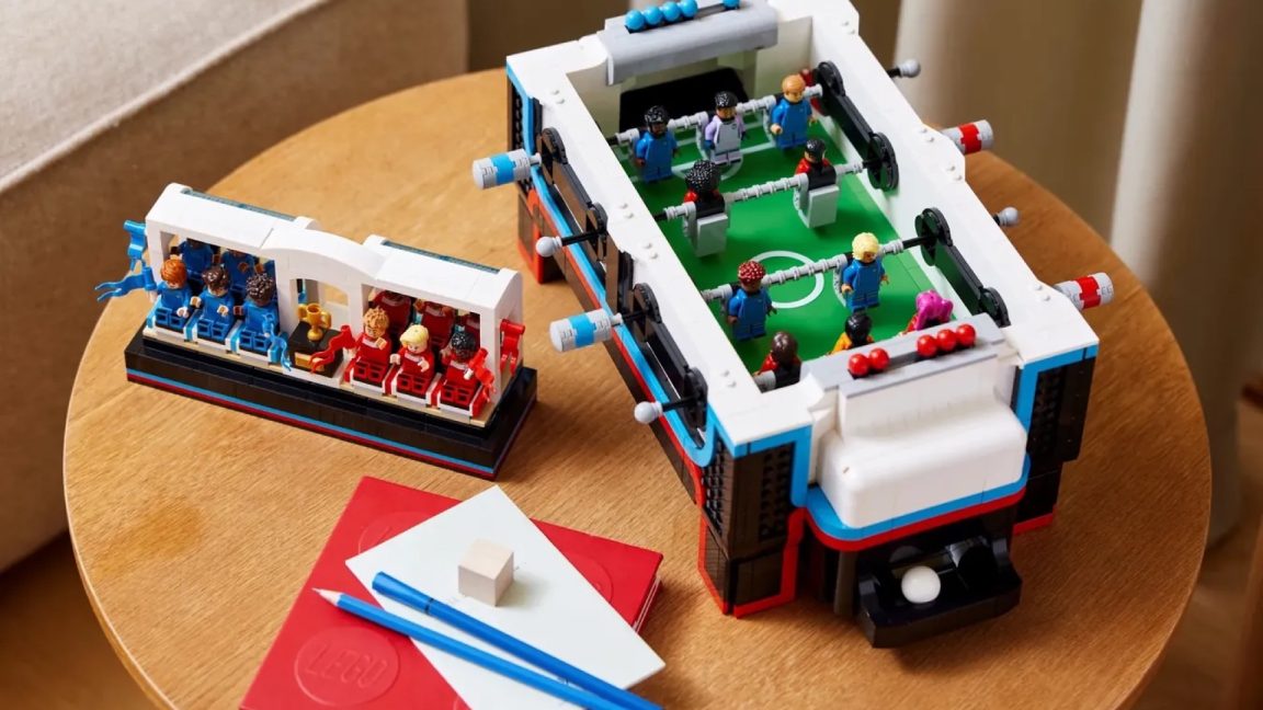 $250 Lego foosball table includes a whopping 22 minifigs, actually ...