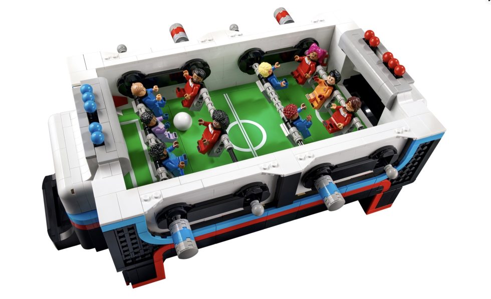 $250 Lego foosball table includes a whopping 22 minifigs, actually ...