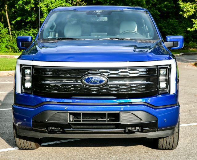 Ford’s EVs, BlueCruise combine for better road trips - Ars Technica