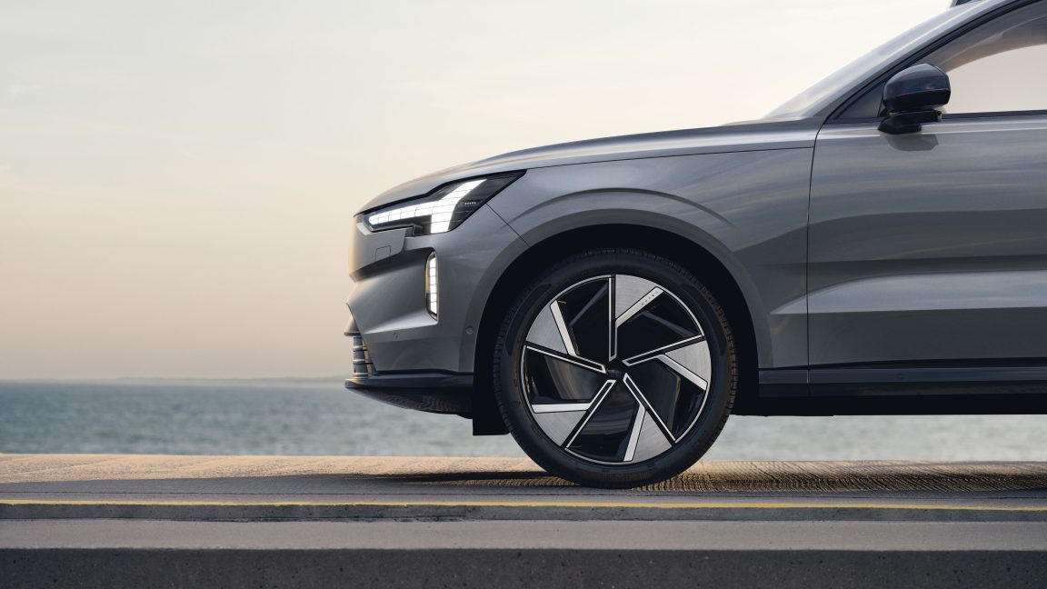 Volvo’s next electric vehicle is the new US-made EX90 SUV - Ars Technica