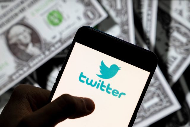 Musk proposes turning Twitter into a bank to avoid bankruptcy - Ars ...