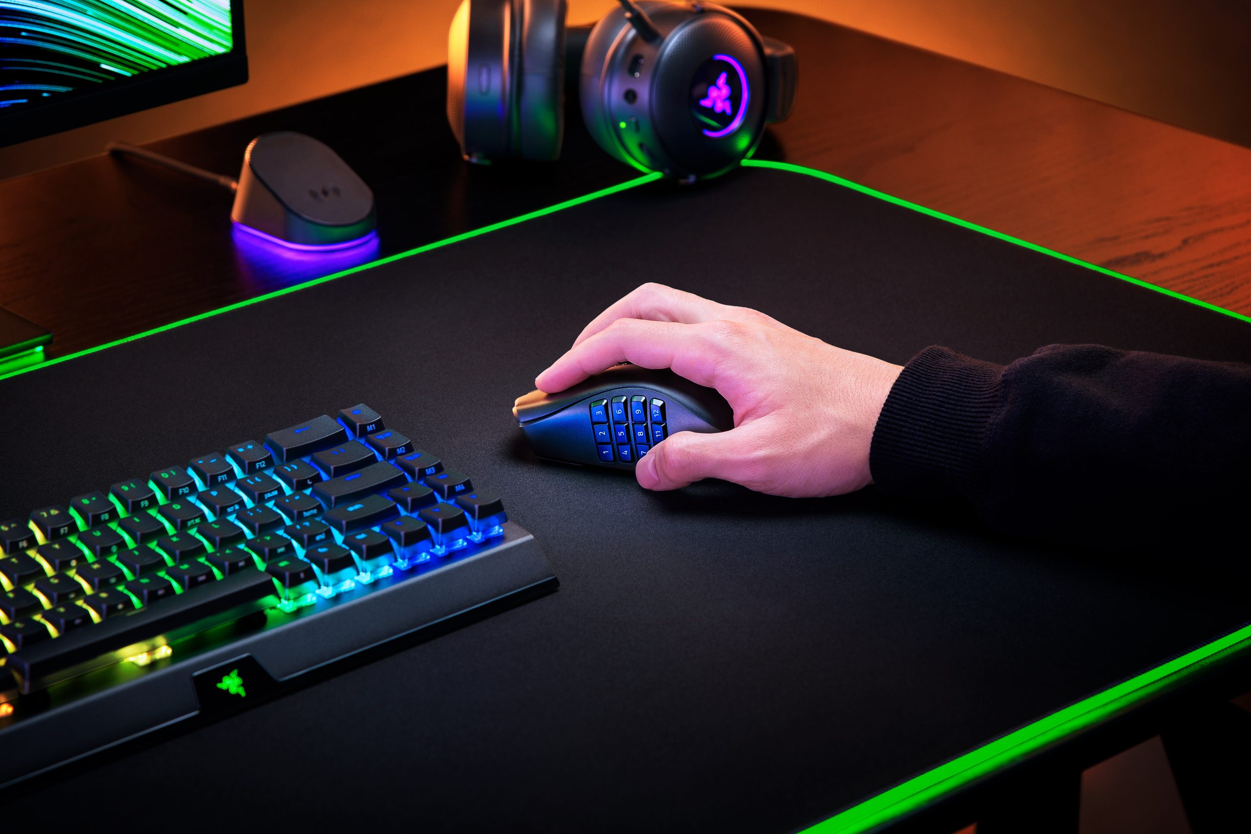 Razer’s new wireless mouse has an exceptionally customizable scroll ...