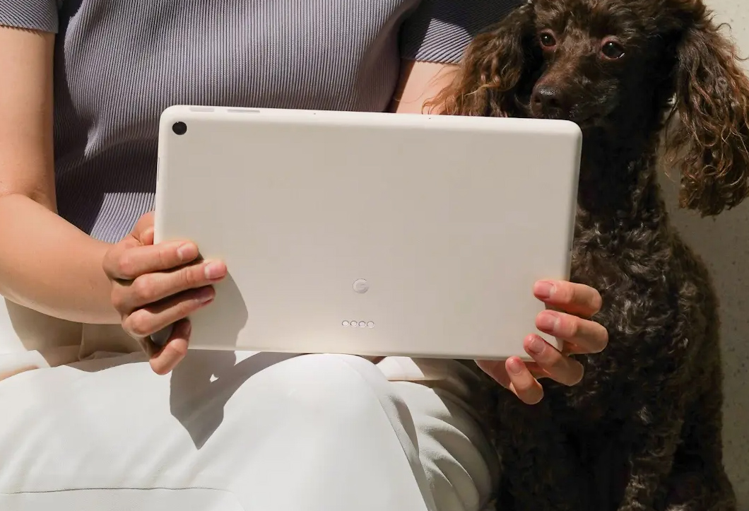 Someone tries to sell a Pixel Tablet prototype, posts pictures - Ars ...