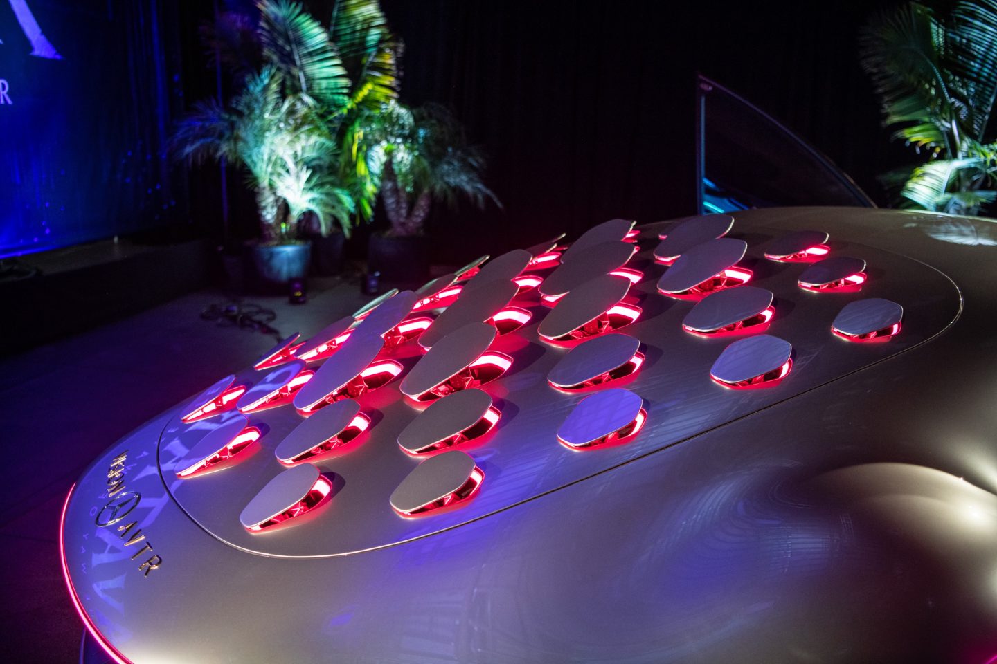 Mercedes built a concept car for Avatar, and we drove it - Ars Technica