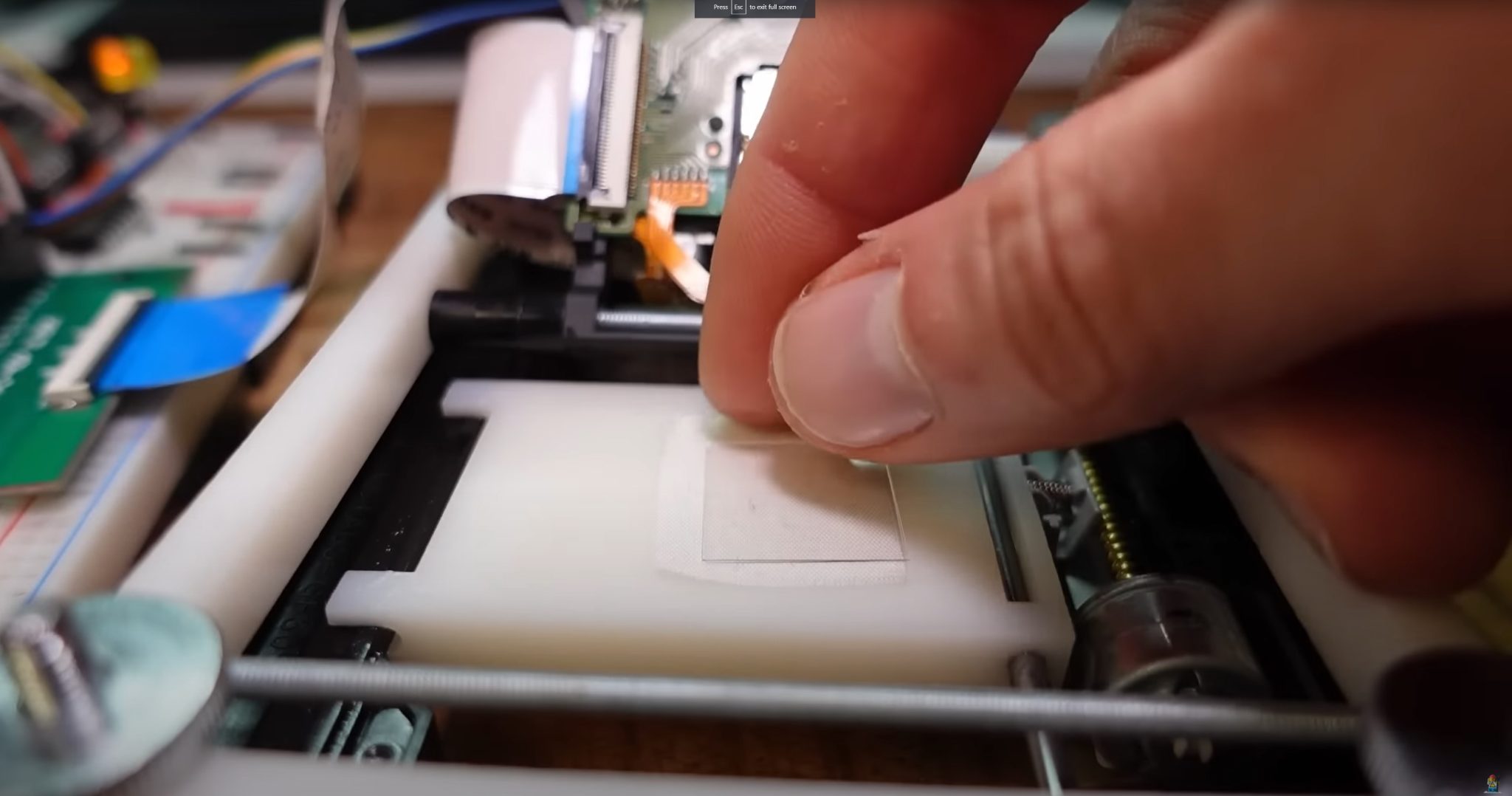 Blu-ray player gathering dust? Turn it into a laser-scanning microscope ...