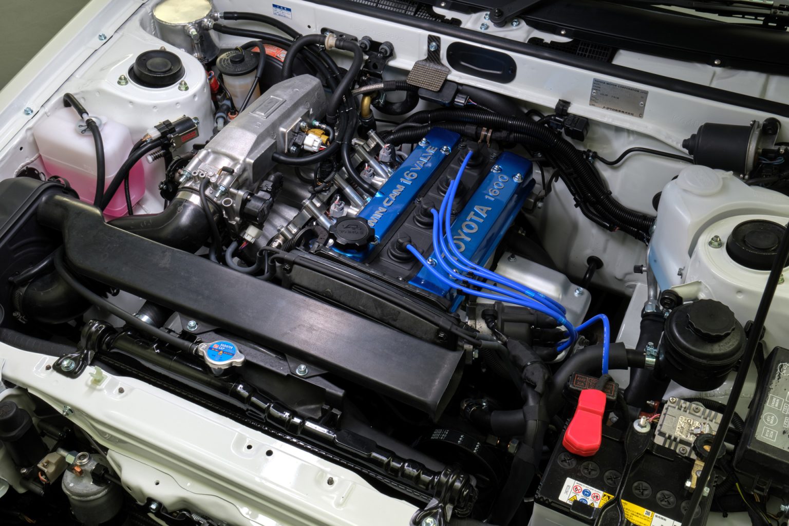Batteries and hydrogen power these cute Toyota AE86 factory restomods ...