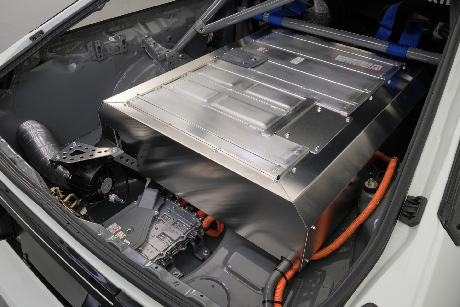 Batteries and hydrogen power these cute Toyota AE86 factory restomods ...