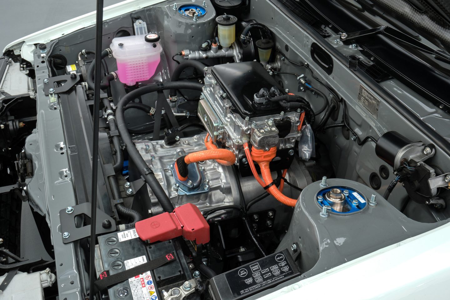 Batteries and hydrogen power these cute Toyota AE86 factory restomods ...