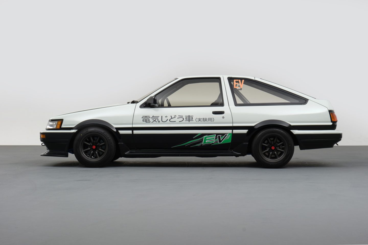 Batteries and hydrogen power these cute Toyota AE86 factory restomods ...