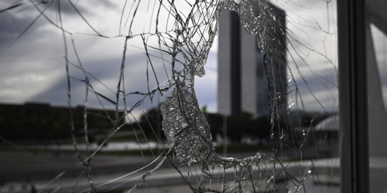 Brazil riots trigger widespread content bans on Facebook, YouTube | Ars ...