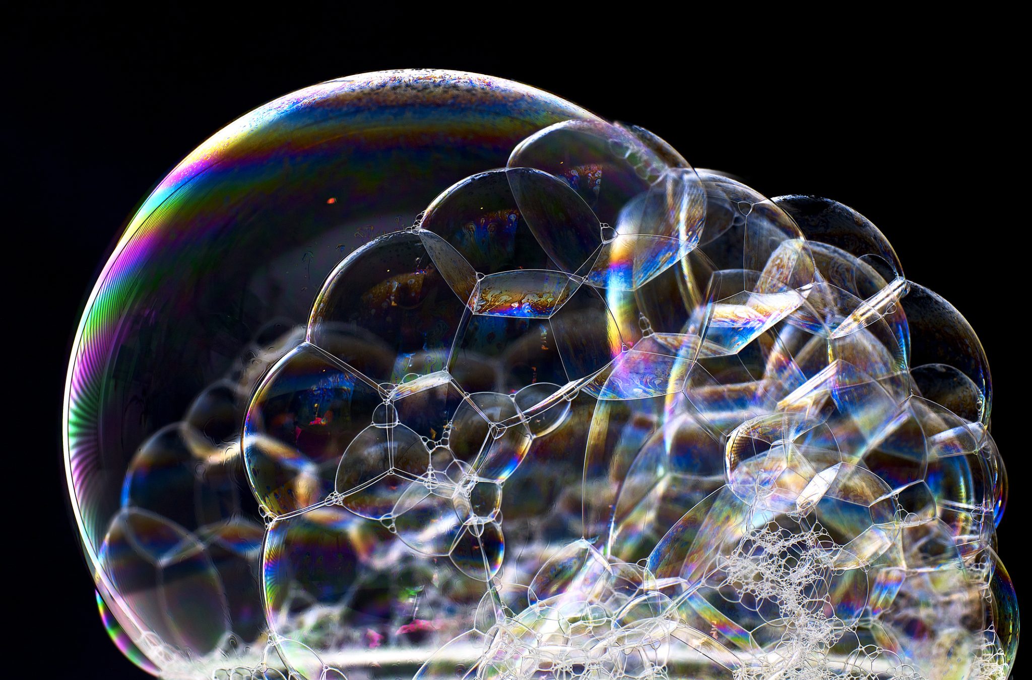 The physics behind building an enduring soap bubble - Ars Technica