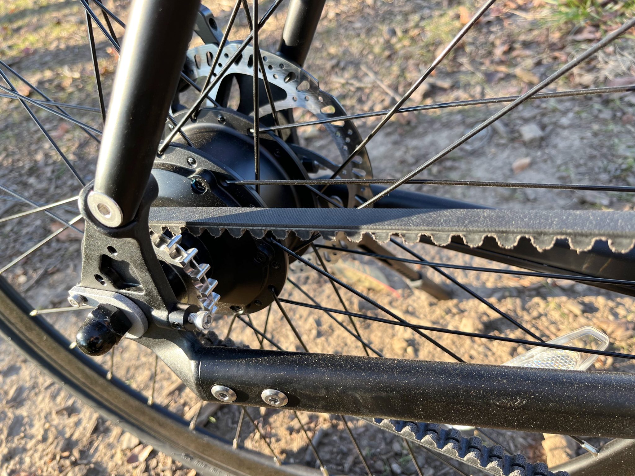 Vanpowers City Vanture e-bike review: Sleek, streamlined, and hard to ...