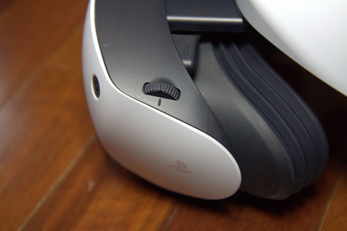 Out of the box: Ars’ first impressions of the PSVR2 hardware - Ars Technica