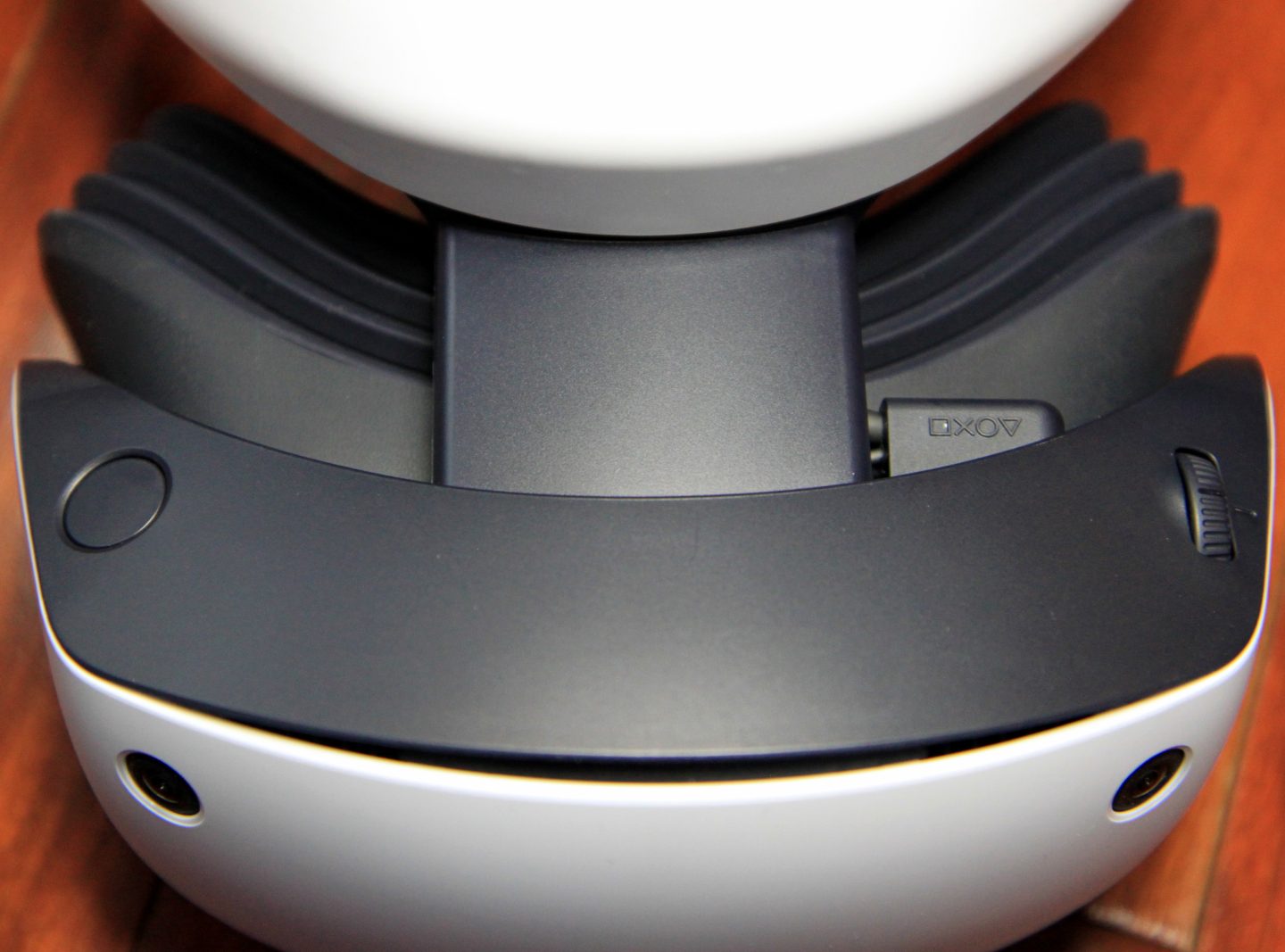Out of the box: Ars’ first impressions of the PSVR2 hardware - Ars Technica