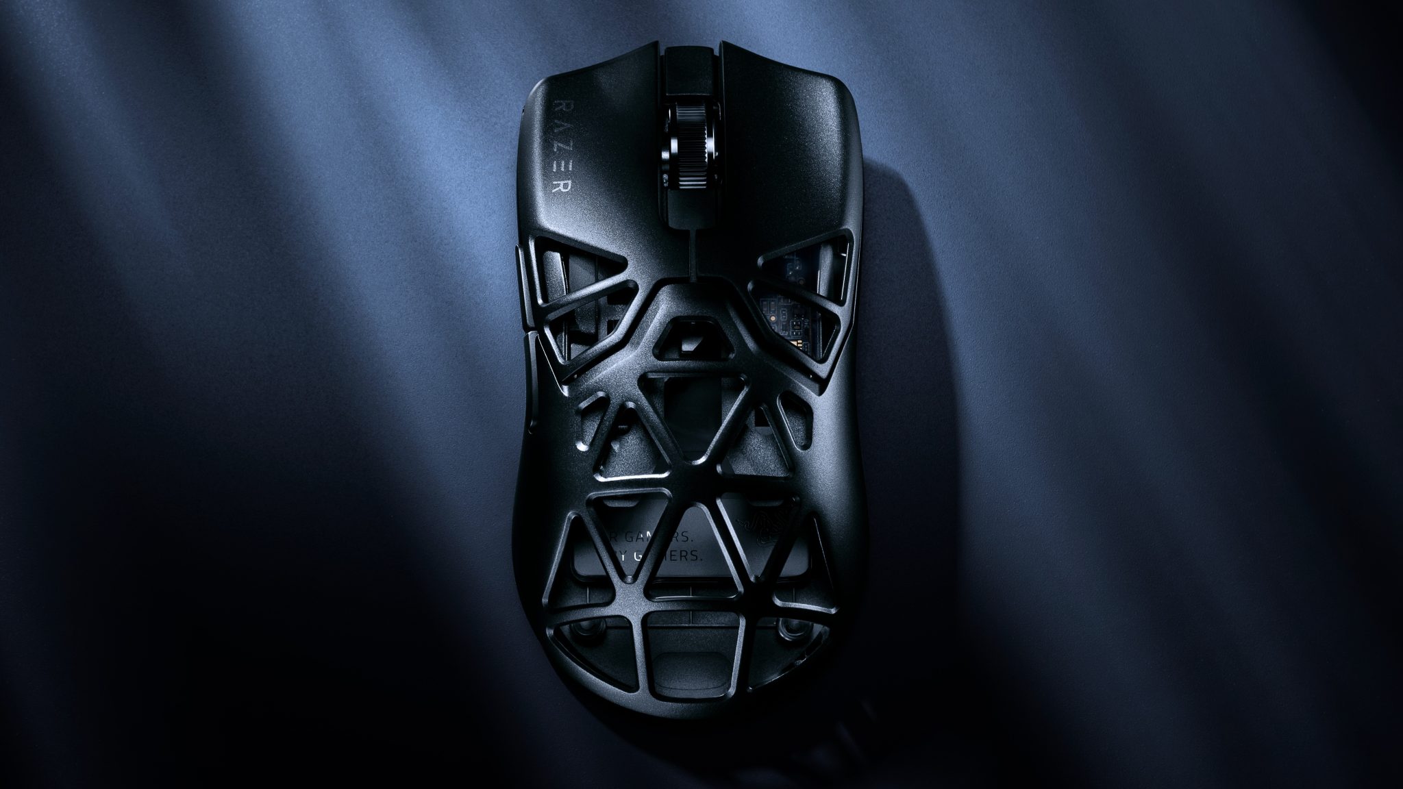 Razer’s $280 mouse is covered in gaping holes - Ars Technica