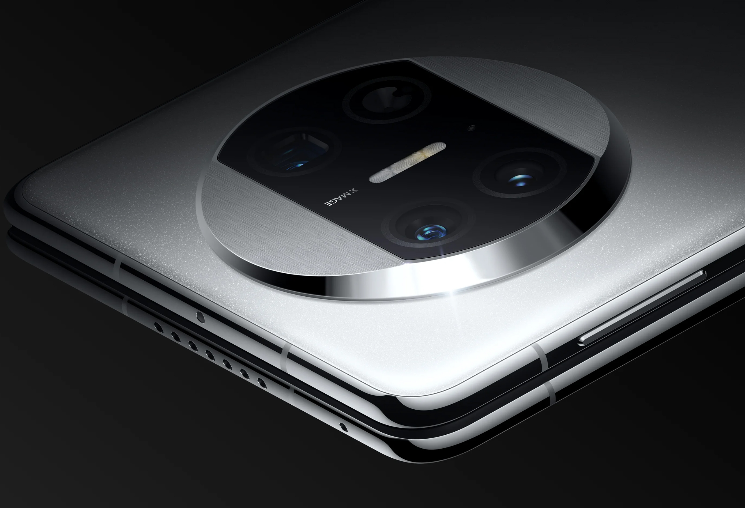 Huawei’s foldable is thinner, lighter, and has more battery than ...