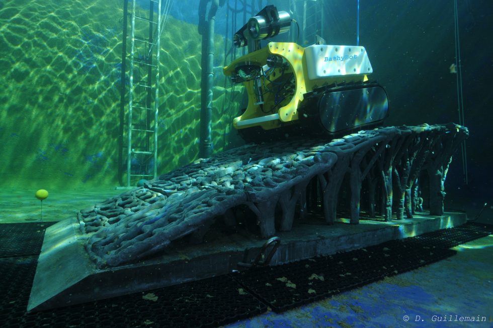 A remotely operated lab is taking shape 2.5 km under the sea - Ars Technica