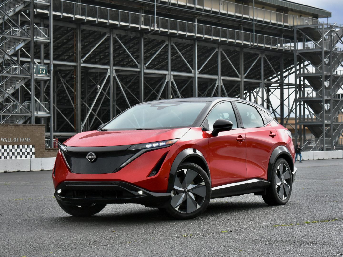 Nissan’s all-wheel drive Ariya is finally on sale, and Ars has driven ...