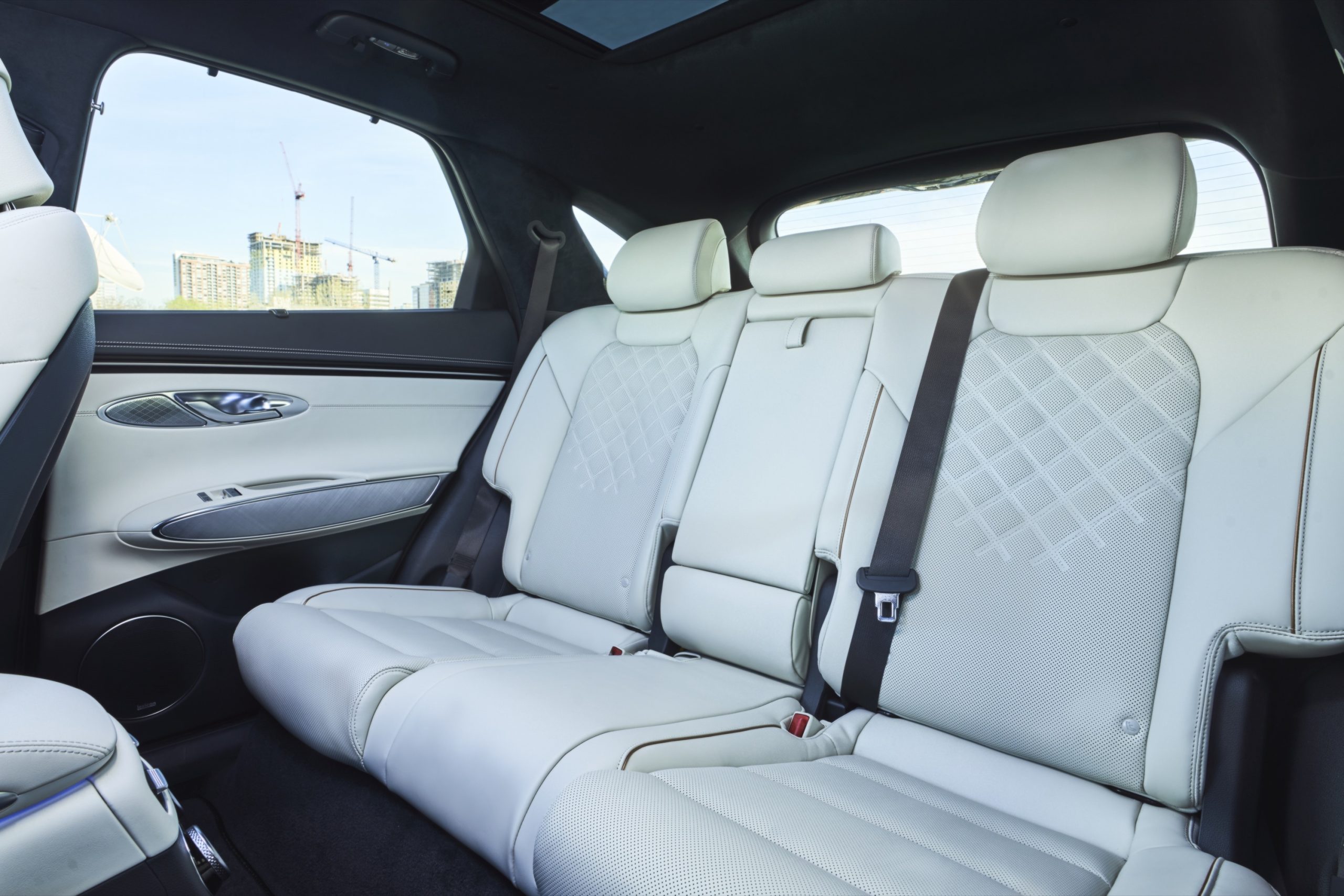 The Genesis GV70 Electrified humbly sticks to its strengths - Ars Technica