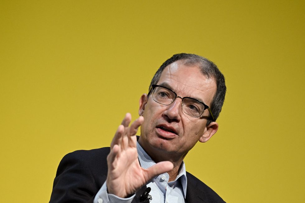 Moderna CEO says private investors funded COVID vaccine—not billions ...