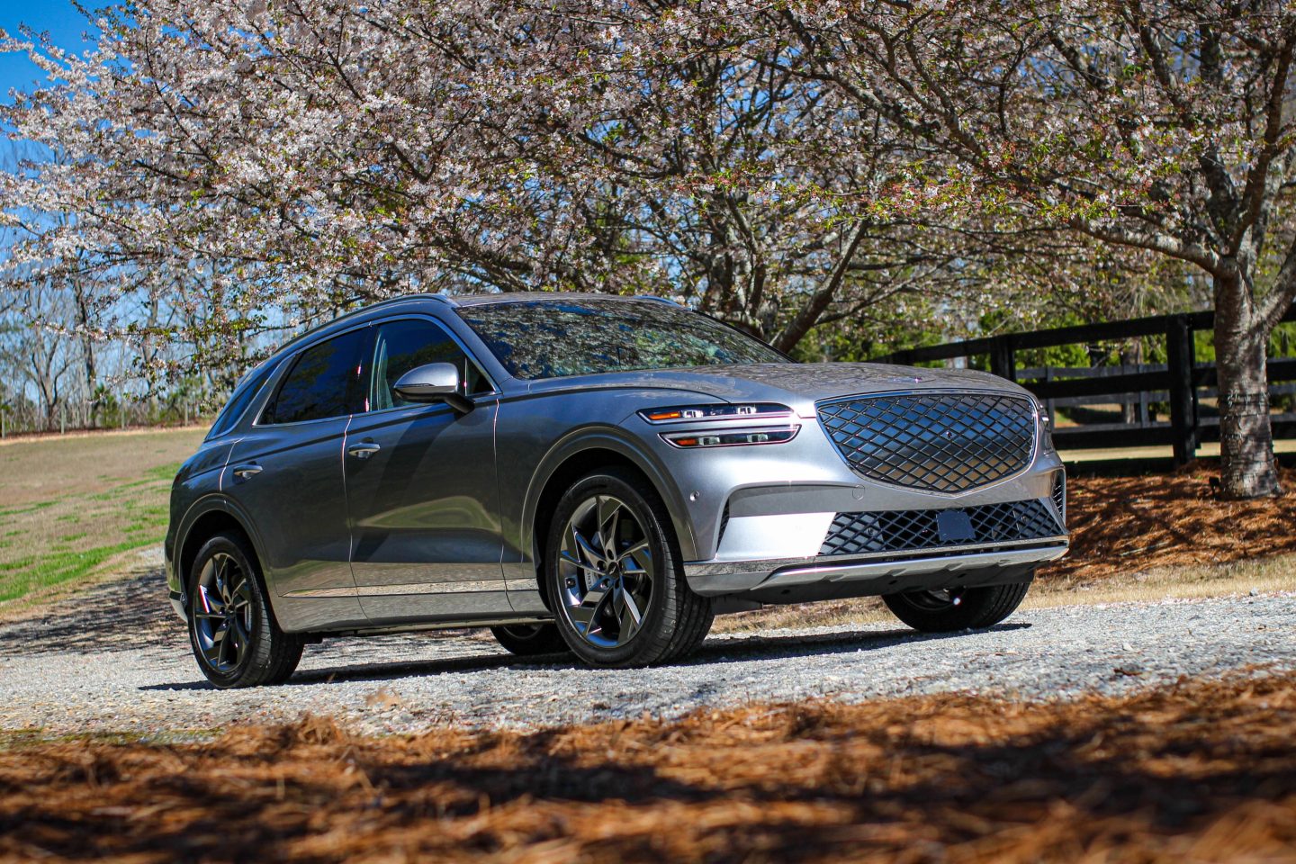 The Genesis GV70 Electrified humbly sticks to its strengths - Ars Technica