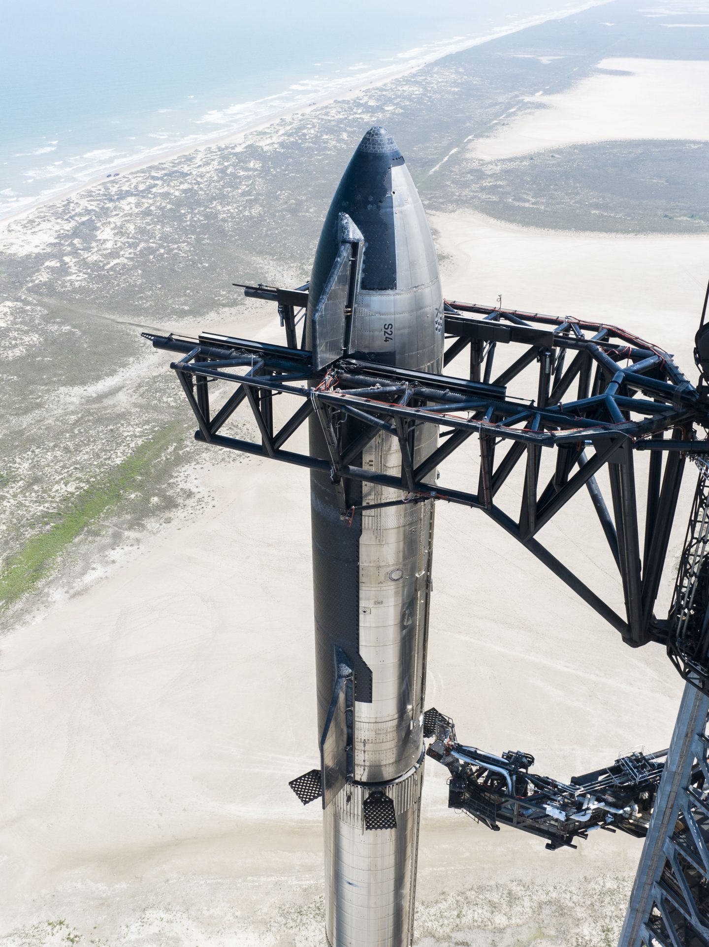 SpaceX launches its massive Starship rocket for the first time [Updated] - Ars Technica