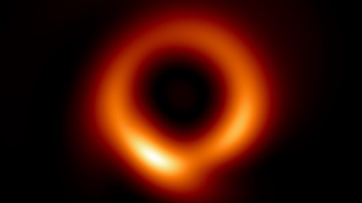 Iconic image of M87 black hole just got a machine-learning makeover ...