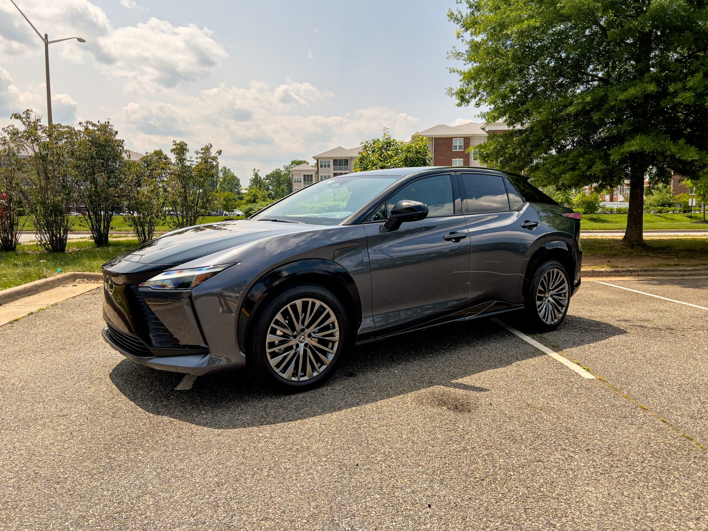 Lexus’s first EV, the RZ 450e, is pretty mid—glitchy and inefficient ...