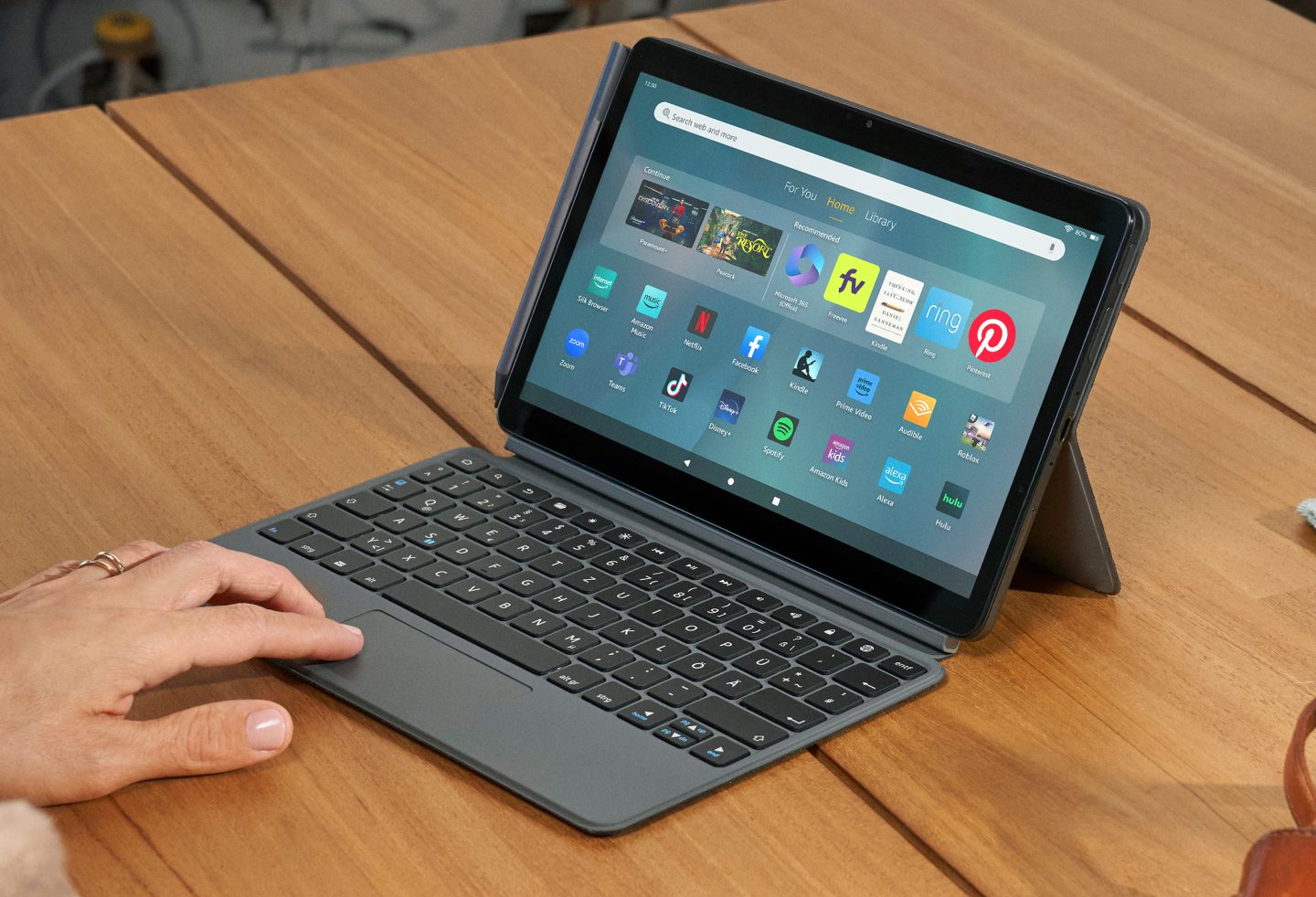 Amazon creeps into the premium tablet market with the Fire Max 11 - Ars ...