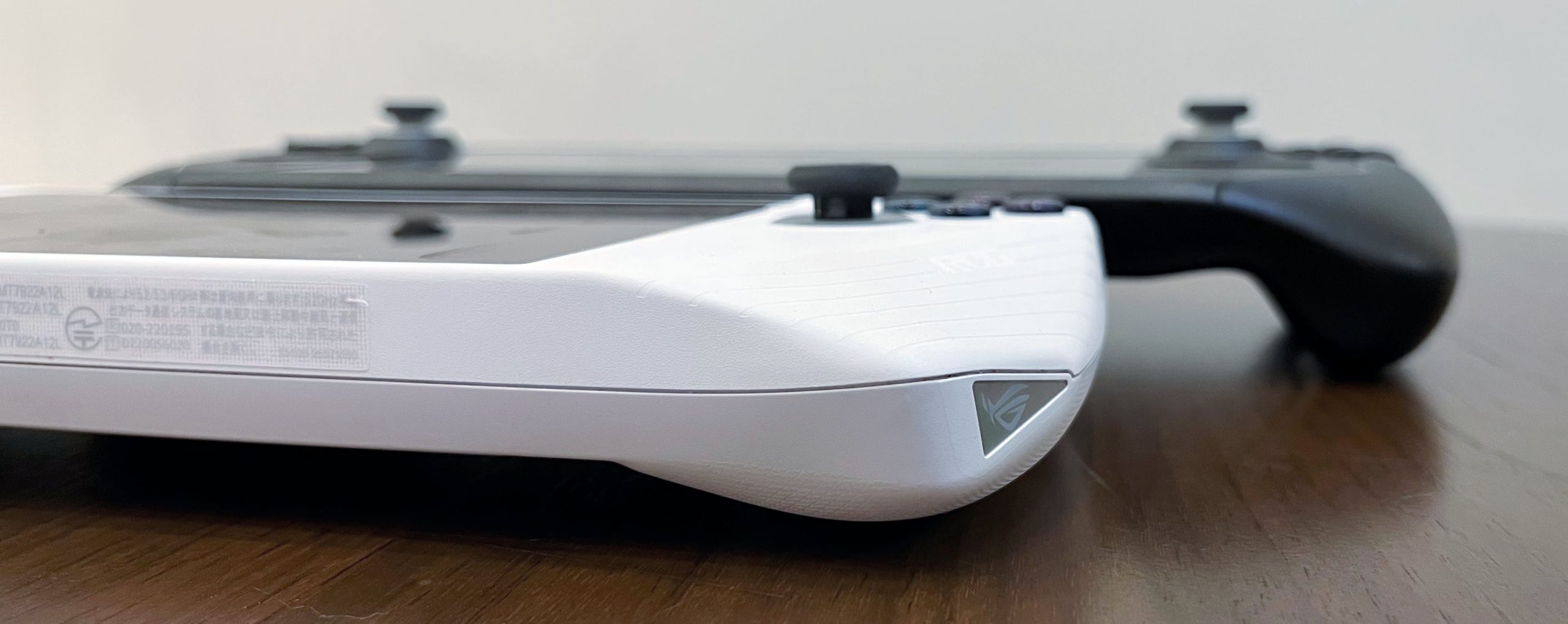 The Asus ROG Ally runs Windows, eats battery, and needs time to cook ...