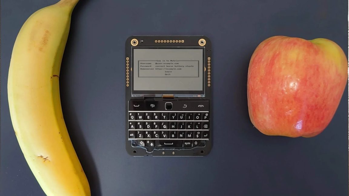 It’s a Raspberry Pi, a BlackBerry keyboard, and a battery: It’s the ...