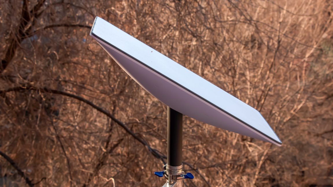 FCC rejects Dish 5G plan that could have made Starlink broadband ...