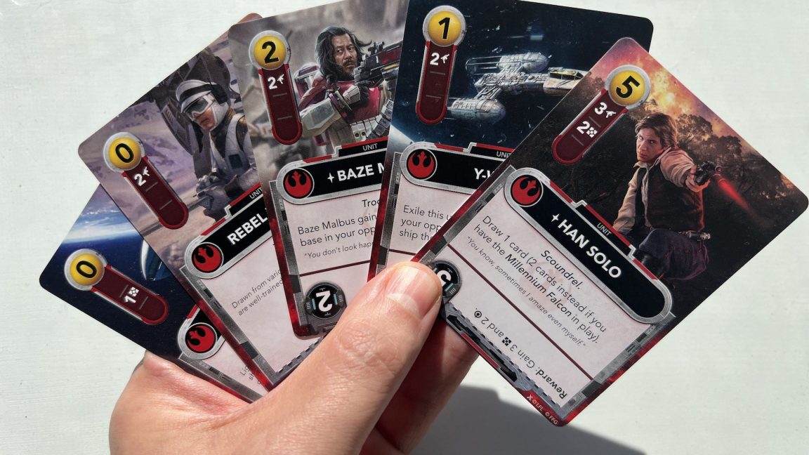 We’re in love with the new Star Wars deckbuilding game - Ars Technica