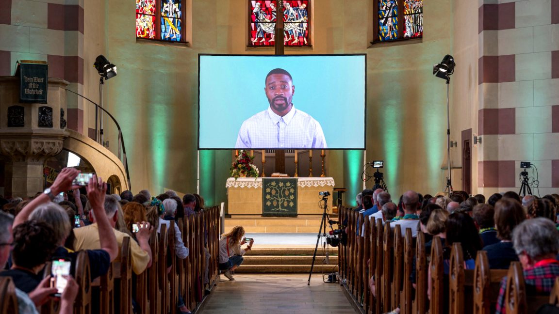 AI-powered church service in Germany draws a large crowd - Ars Technica