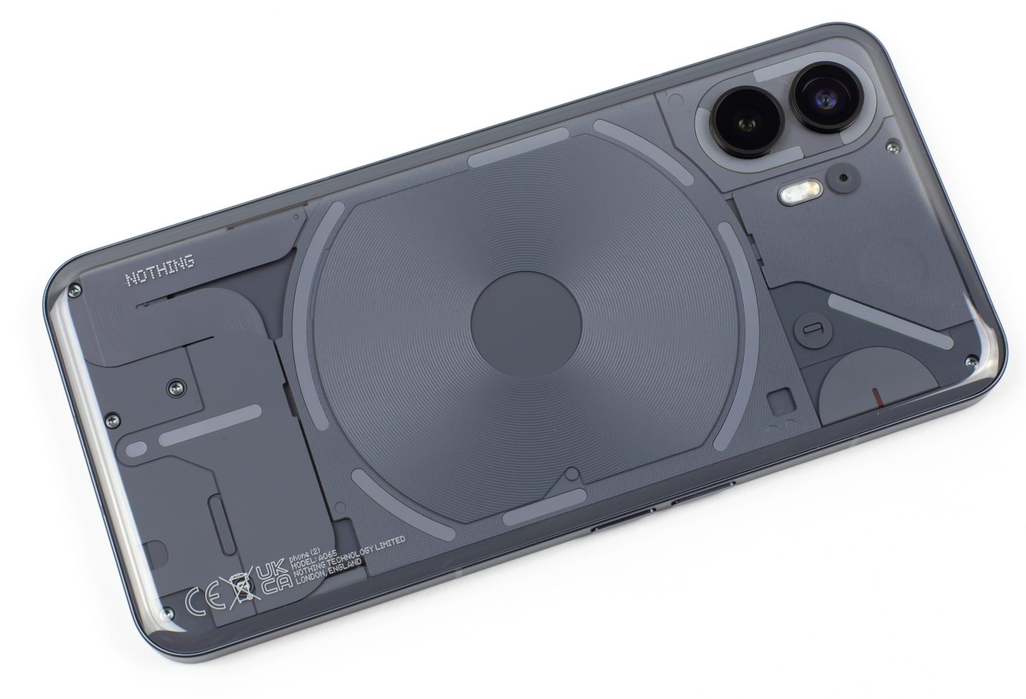 Nothing Phone 2 hands-on: Pro-repair styling without the functionality ...