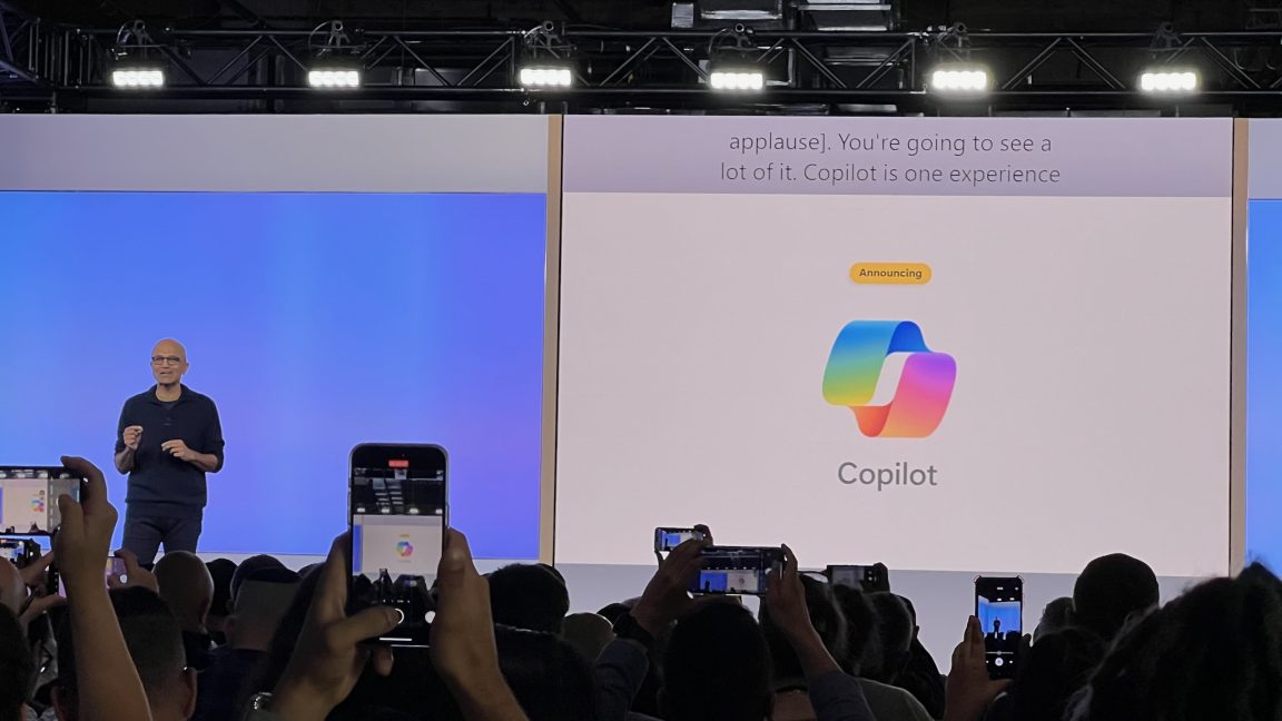 Next major Windows update is available September 26, with new AI (and ...